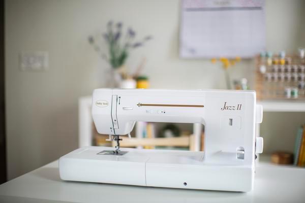 Jazz 2 Sewing Machine | Rae-bon Sew & Quilt Shop
